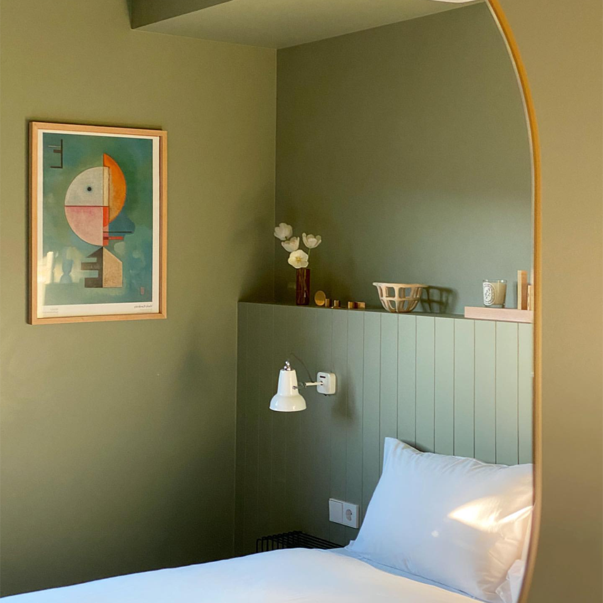 Louisburg Green HC-113 – Benjamin Moore Hong Kong & Macau