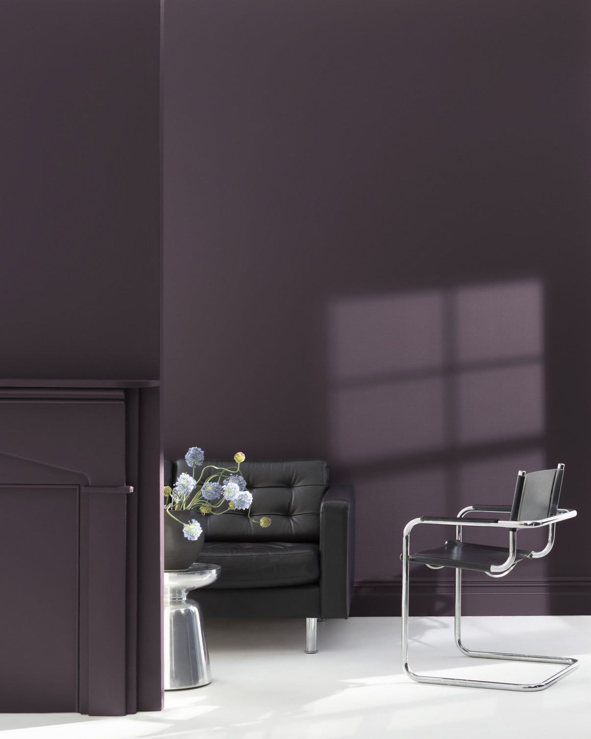 Dark Basalt (2072-10) – Benjamin Moore Hong Kong & Macau
